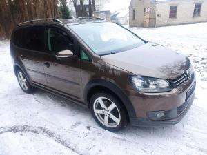 Brown Volkswagen cross-touran 2011 in Utena, with an engine capacity of 1.39 L and mileage of 222 thousand km for 6300 €, photo 13 on AUTOMOTO.COM.LV