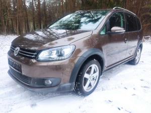 Brown Volkswagen cross-touran 2011 in Utena, with an engine capacity of 1.39 L and mileage of 222 thousand km for 6300 €, photo 16 on AUTOMOTO.COM.LV