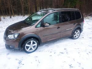Brown Volkswagen cross-touran 2011 in Utena, with an engine capacity of 1.39 L and mileage of 222 thousand km for 6300 €, photo 17 on AUTOMOTO.COM.LV