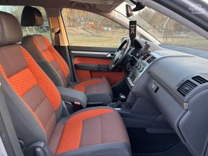 Grey Volkswagen cross-touran 2009 in Varena, with an engine capacity of 2.00 L and mileage of 275 thousand km for 4100 €, photo 7 on AUTOMOTO.COM.LV
