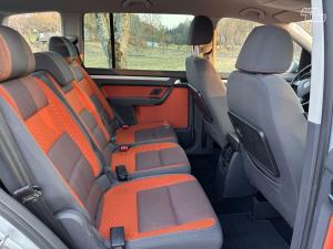 Grey Volkswagen cross-touran 2009 in Varena, with an engine capacity of 2.00 L and mileage of 275 thousand km for 4100 €, photo 8 on AUTOMOTO.COM.LV