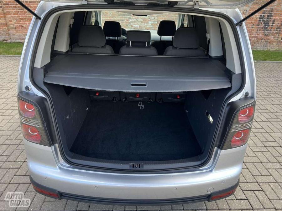 Pelēks Volkswagen cross-touran 2007 Kėdainiai, ar dzinēja tilpumu 2.00 L un nobraukumu 275 tūkst. km par 3999 €, foto 11 vietnē AUTOMOTO.COM.LV