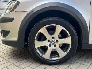 Pelēks Volkswagen cross-touran 2007 Kėdainiai, ar dzinēja tilpumu 2.00 L un nobraukumu 275 tūkst. km par 3999 €, foto 15 vietnē AUTOMOTO.COM.LV