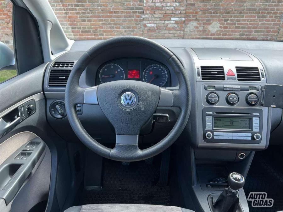 Pelēks Volkswagen cross-touran 2007 Kėdainiai, ar dzinēja tilpumu 2.00 L un nobraukumu 275 tūkst. km par 3999 €, foto 18 vietnē AUTOMOTO.COM.LV