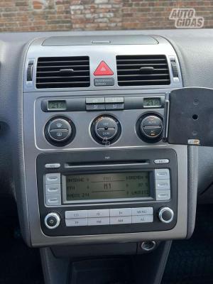 Pelēks Volkswagen cross-touran 2007 Kėdainiai, ar dzinēja tilpumu 2.00 L un nobraukumu 275 tūkst. km par 3999 €, foto 19 vietnē AUTOMOTO.COM.LV