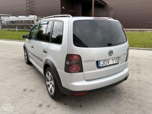 Серый Фольксваген Кросс Туран 2007 в Паневежис, объемом двигателя 2.00 л и пробегом 239 тыс. км за 3350 €, фото 7 на AUTOMOTO.COM.LV