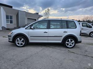 Pelēks Volkswagen cross-touran 2007 Utena, ar dzinēja tilpumu 2.00 L un nobraukumu 200 tūkst. km par 3550 €, foto 8 vietnē AUTOMOTO.COM.LV