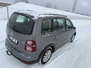 Pelēks Volkswagen cross-touran 2008 Mažeikiai, ar dzinēja tilpumu 1.90 L un nobraukumu 289 tūkst. km par 3950 €, foto 11 vietnē AUTOMOTO.COM.LV