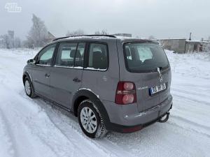 Pelēks Volkswagen cross-touran 2008 Mažeikiai, ar dzinēja tilpumu 1.90 L un nobraukumu 289 tūkst. km par 3950 €, foto 30 vietnē AUTOMOTO.COM.LV