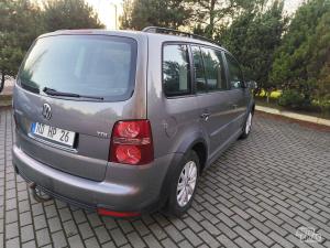 Grey Volkswagen cross-touran 2008 in Mazeikiai, with an engine capacity of 1.90 L and mileage of 289 thousand km for 3900 €, photo 14 on AUTOMOTO.COM.LV