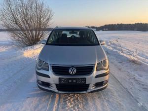Grey Volkswagen cross-touran 2009 in Varena, with an engine capacity of 2.00 L and mileage of 275 thousand km for 4300 €, photo 13 on AUTOMOTO.COM.LV
