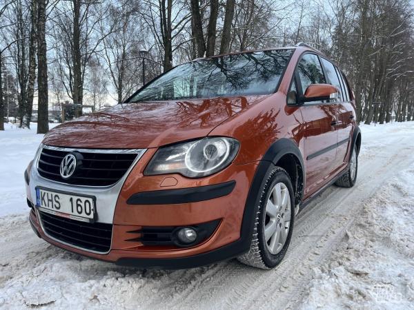 Volkswagen cross-touran 2007 Kauņa, ar dzinēja tilpumu 2.00 L un nobraukumu 329 tūkst. km par 5500 €, foto 2 vietnē AUTOMOTO.COM.LV