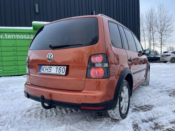 Volkswagen cross-touran 2007 Kauņa, ar dzinēja tilpumu 2.00 L un nobraukumu 329 tūkst. km par 5500 €, foto 3 vietnē AUTOMOTO.COM.LV