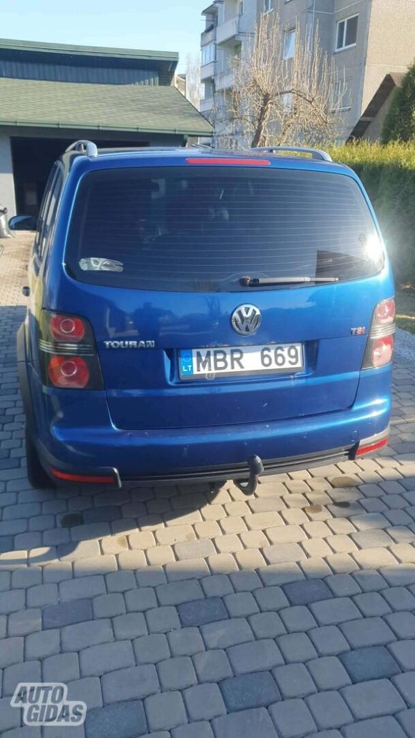 Volkswagen cross-touran 2007 in Sakiai, with an engine capacity of 1.40 L and mileage of 237 thousand km for 4500 €, photo 2 on AUTOMOTO.COM.LV
