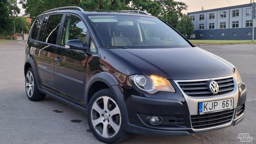 Volkswagen cross-touran 2007 Šauļi, ar dzinēja tilpumu 1.90 L un nobraukumu 320 tūkst. km par 1980 €, foto 3 vietnē AUTOMOTO.COM.LV