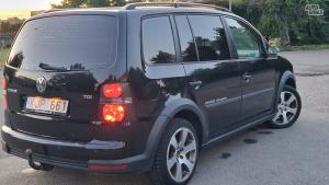 Volkswagen cross-touran 2007 Šauļi, ar dzinēja tilpumu 1.90 L un nobraukumu 320 tūkst. km par 1980 €, foto 4 vietnē AUTOMOTO.COM.LV