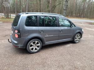 Volkswagen cross-touran 2008 Kauņa, ar dzinēja tilpumu 2.00 L un nobraukumu 304 tūkst. km par 3200 €, foto  vietnē AUTOMOTO.COM.LV