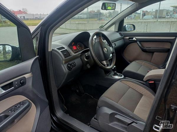Volkswagen cross-touran 2008 in Kaunas, with an engine capacity of 2.00 L and mileage of 321 thousand km for 3250 €, photo 2 on AUTOMOTO.COM.LV