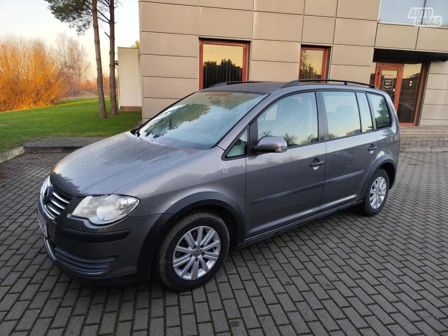 Volkswagen cross-touran 2008 Mažeikiai, ar dzinēja tilpumu 1.90 L un nobraukumu 289 tūkst. km par 3950 €, foto 12 vietnē AUTOMOTO.COM.LV