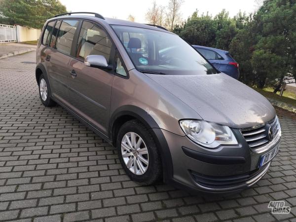 Volkswagen cross-touran 2008 Mažeikiai, ar dzinēja tilpumu 1.90 L un nobraukumu 289 tūkst. km par 3900 €, foto 3 vietnē AUTOMOTO.COM.LV