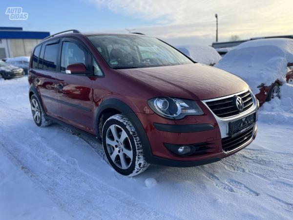 Volkswagen cross-touran 2009 Kretinga, ar dzinēja tilpumu 1.40 L un nobraukumu 204 tūkst. km par 4250 €, foto 2 vietnē AUTOMOTO.COM.LV