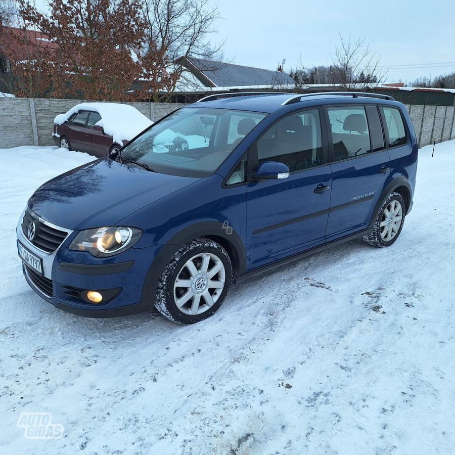 Volkswagen cross-touran 2009 Marijampole, ar dzinēja tilpumu 2.00 L un nobraukumu 237 tūkst. km par 4450 €, foto 1 vietnē AUTOMOTO.COM.LV