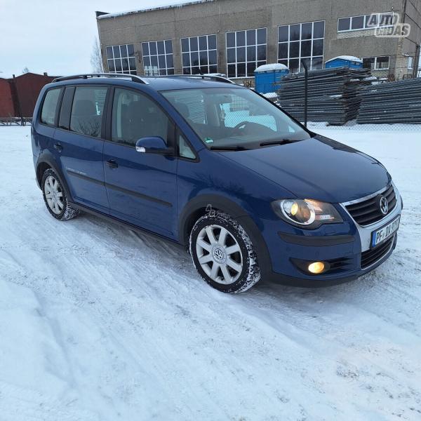 Volkswagen cross-touran 2009 Marijampole, ar dzinēja tilpumu 2.00 L un nobraukumu 237 tūkst. km par 4450 €, foto 2 vietnē AUTOMOTO.COM.LV