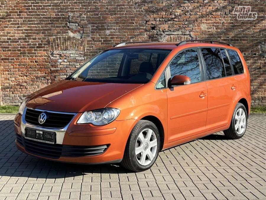 Volkswagen cross-touran 2009 in Kedainiai, with an engine capacity of 2.00 L and mileage of 265 thousand km for 3999 €, photo 3 on AUTOMOTO.COM.LV