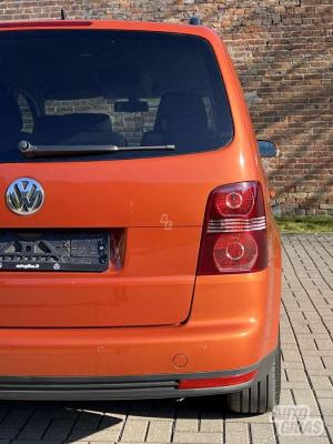 Volkswagen cross-touran 2009 in Kedainiai, with an engine capacity of 2.00 L and mileage of 265 thousand km for 3999 €, photo 13 on AUTOMOTO.COM.LV