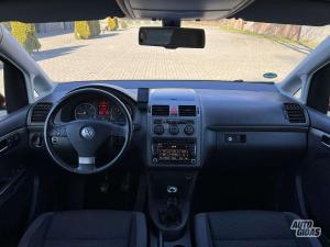 Volkswagen cross-touran 2009 in Kedainiai, with an engine capacity of 2.00 L and mileage of 265 thousand km for 3999 €, photo 15 on AUTOMOTO.COM.LV