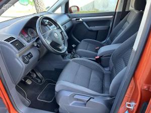 Volkswagen cross-touran 2009 in Kedainiai, with an engine capacity of 2.00 L and mileage of 265 thousand km for 3999 €, photo 17 on AUTOMOTO.COM.LV