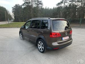 Volkswagen cross-touran 2013 in Druskininkai, with an engine capacity of 1.40 L and mileage of 270 thousand km for 4600 €, photo 4 on AUTOMOTO.COM.LV