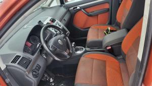 Orange Volkswagen cross-touran 2007 in Jonava, with an engine capacity of 2.00 L and mileage of 167 thousand km for 3399 €, photo 8 on AUTOMOTO.COM.LV