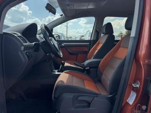 Oranžs Volkswagen cross-touran 2007 Viļņa, ar dzinēja tilpumu 1.97 L un nobraukumu 328 tūkst. km par 2990 €, foto 13 vietnē AUTOMOTO.COM.LV