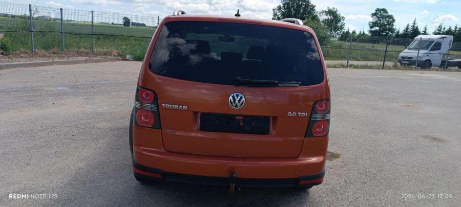 Oranžs Volkswagen cross-touran 2009 Marijampole, ar dzinēja tilpumu 2.00 L un nobraukumu 289 tūkst. km par 3350 €, foto 6 vietnē AUTOMOTO.COM.LV