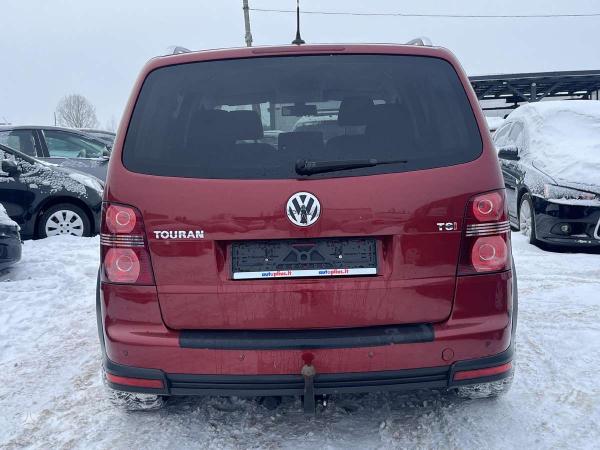 Sarkans Volkswagen cross-touran 2009 Kretinga, ar dzinēja tilpumu 1.40 L un nobraukumu 205 tūkst. km par 4500 €, foto 4 vietnē AUTOMOTO.COM.LV