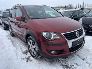 Red Volkswagen cross-touran 2009 in Kretinga, with an engine capacity of 1.40 L and mileage of 205 thousand km for 4500 €, photo 10 on AUTOMOTO.COM.LV
