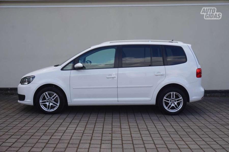 White Volkswagen cross-touran 2012 in Kedainiai, with an engine capacity of 2.00 L and mileage of 248 thousand km for 5450 €, photo 6 on AUTOMOTO.COM.LV