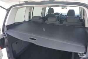White Volkswagen cross-touran 2012 in Kedainiai, with an engine capacity of 2.00 L and mileage of 248 thousand km for 5450 €, photo 9 on AUTOMOTO.COM.LV