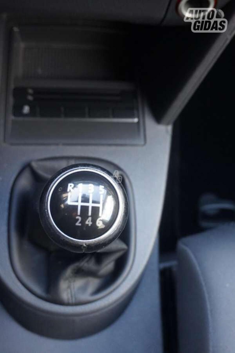 White Volkswagen cross-touran 2012 in Kedainiai, with an engine capacity of 2.00 L and mileage of 248 thousand km for 5450 €, photo 24 on AUTOMOTO.COM.LV
