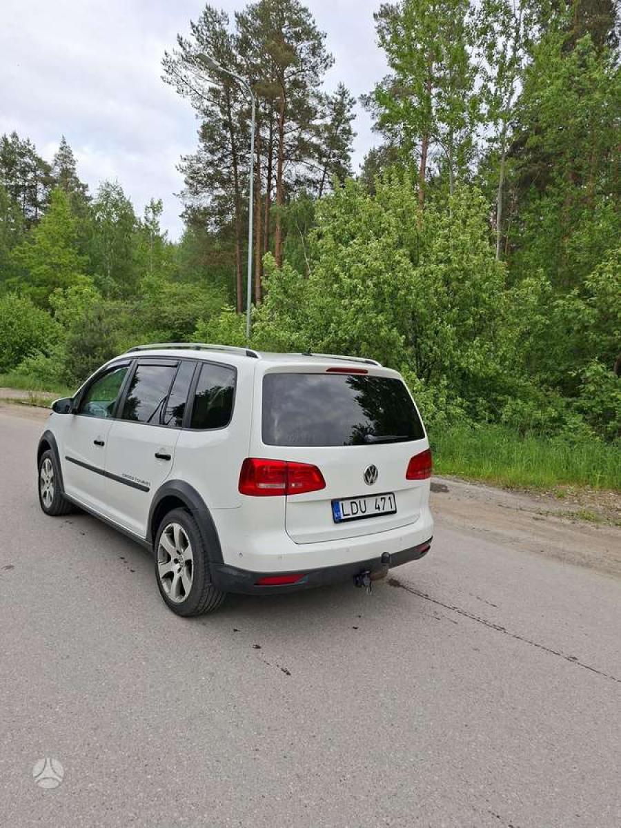 Balts Volkswagen cross-touran 2013 Ukmergė, ar dzinēja tilpumu 1.60 L un nobraukumu 211 tūkst. km par 5450 €, foto 4 vietnē AUTOMOTO.COM.LV