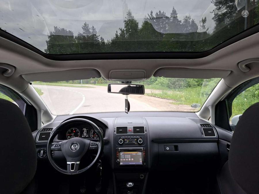 Balts Volkswagen cross-touran 2013 Ukmergė, ar dzinēja tilpumu 1.60 L un nobraukumu 211 tūkst. km par 5450 €, foto 5 vietnē AUTOMOTO.COM.LV