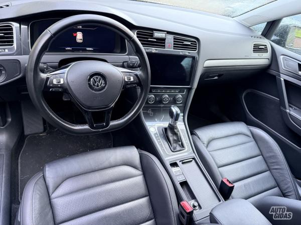 Melns Volkswagen e-Golf 2019 Viļņa, ar dzinēja tilpumu 0.00 L un nobraukumu 134 tūkst. km par 13500 €, foto 3 vietnē AUTOMOTO.COM.LV