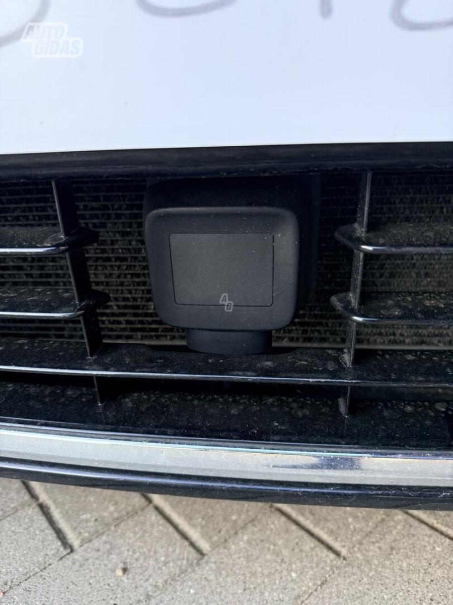 Черный Фольксваген e-Golf 2019 в Вильнюс, объемом двигателя 0.00 л и пробегом 134 тыс. км за 13500 €, фото 11 на AUTOMOTO.COM.LV