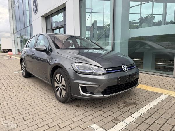 Pelēks Volkswagen e-Golf 2018 Viļņa, ar dzinēja tilpumu 0.00 L un nobraukumu 90 tūkst. km par 10999 €, foto 1 vietnē AUTOMOTO.COM.LV
