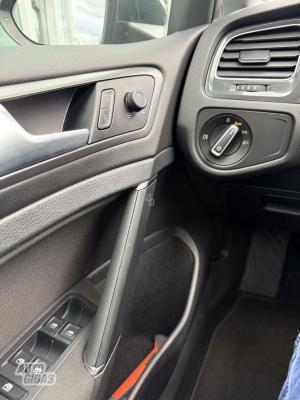 Pelēks Volkswagen e-Golf 2018 Viļņa, ar dzinēja tilpumu 0.00 L un nobraukumu 90 tūkst. km par 10999 €, foto 12 vietnē AUTOMOTO.COM.LV
