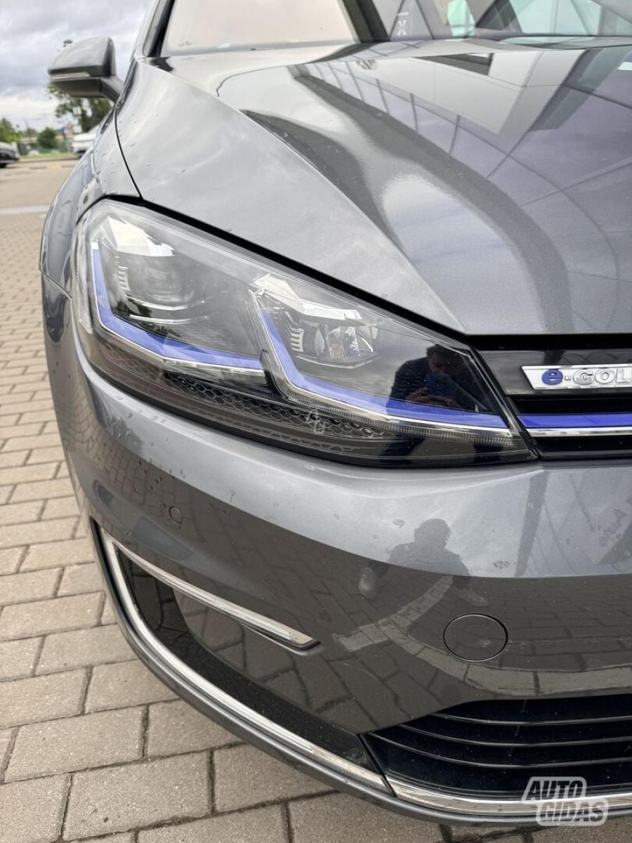 Pelēks Volkswagen e-Golf 2018 Viļņa, ar dzinēja tilpumu 0.00 L un nobraukumu 90 tūkst. km par 10999 €, foto 18 vietnē AUTOMOTO.COM.LV