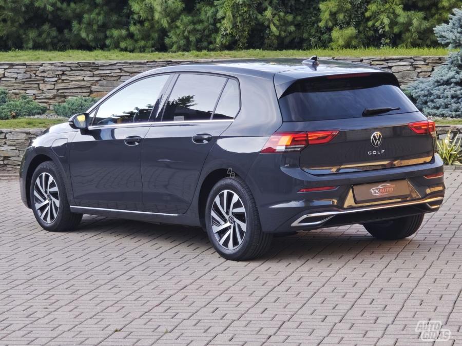 Серый Фольксваген e-Golf 2021 в Вильнюс, объемом двигателя 1.40 л и пробегом 89 тыс. км за 18200 €, фото 9 на AUTOMOTO.COM.LV