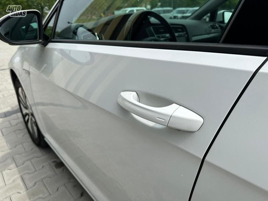 Фольксваген e-Golf 2018 в Клайпеда, объемом двигателя 0.00 л и пробегом 102 тыс. км за 10950 €, фото 9 на AUTOMOTO.COM.LV