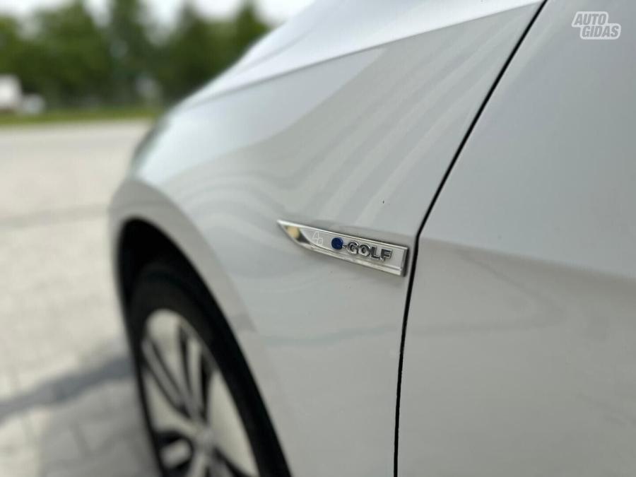 Volkswagen e-Golf 2018 Klaipėda, ar dzinēja tilpumu 0.00 L un nobraukumu 102 tūkst. km par 10950 €, foto 8 vietnē AUTOMOTO.COM.LV